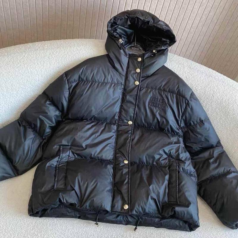 Брендовий жіночий пуховик в стилі Miu Miu — ціна 5600 грн у каталозі Пуховики Купити жіночі речі