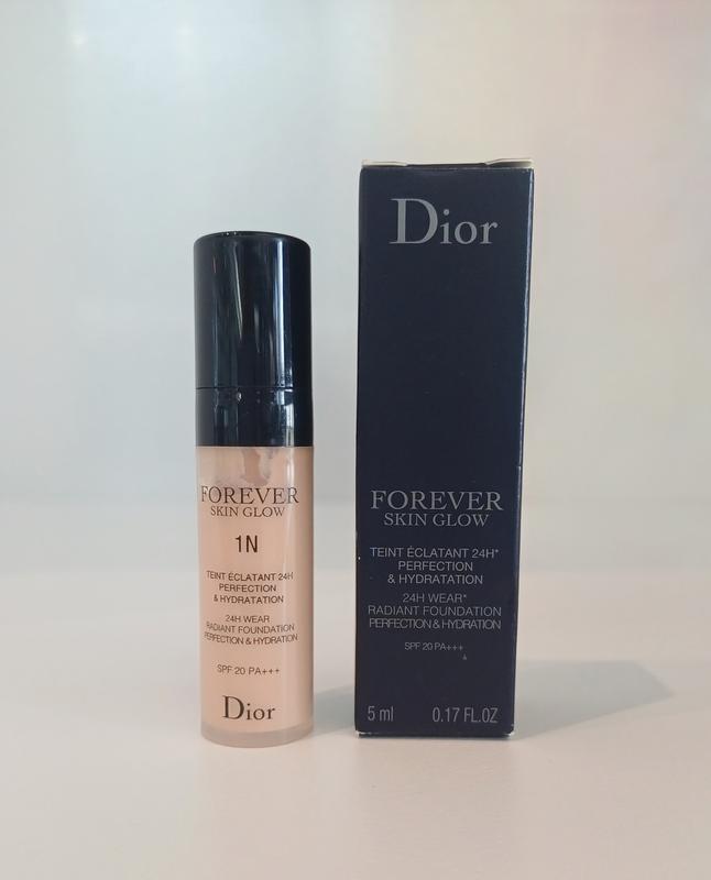 Dior forever skin glow 24h wear radiant foundation spf20 pa+++ — цена 175 грн в каталоге ...