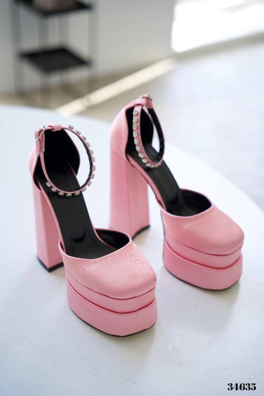 ️жіночі туфлі-босоніжки в стилі bratz versace ніжно рожеві високий ...