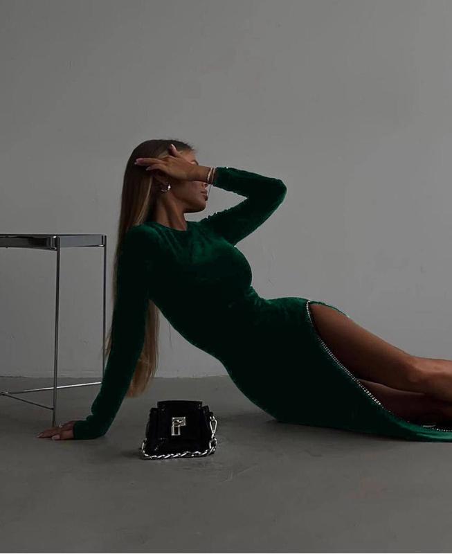 Оксамитова сукня з розрізом — ціна 850 грн у каталозі Довгі сукні