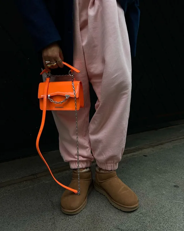 Оригінальні Ugg Classic Ultra Mini Boot — ціна 7600 грн у каталозі Уггі Купити жіночі речі за