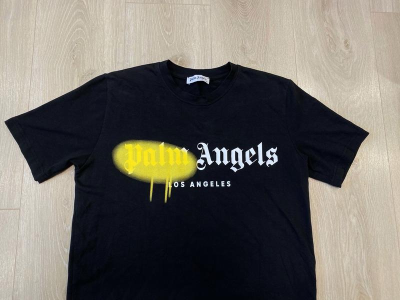 Футболка palm angels los angeles sprayed black/yellow — ціна 950 грн у ...
