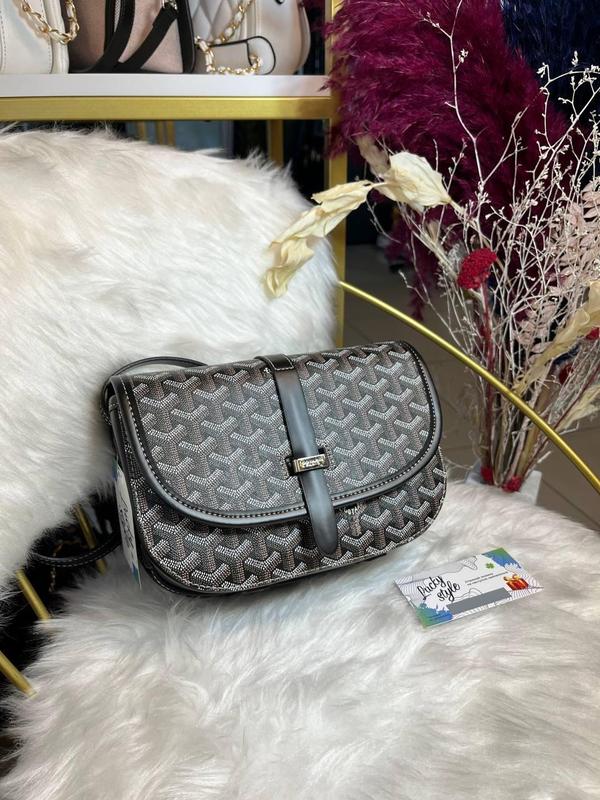 goyard belvedere pm bag 2390 178706164 Bao Bao Wring Metallic crossbody bag Violett