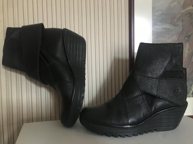 Шкіряні чобітки fly london 41 (27-9.5) на широку ногу — ціна 2500 грн у ...