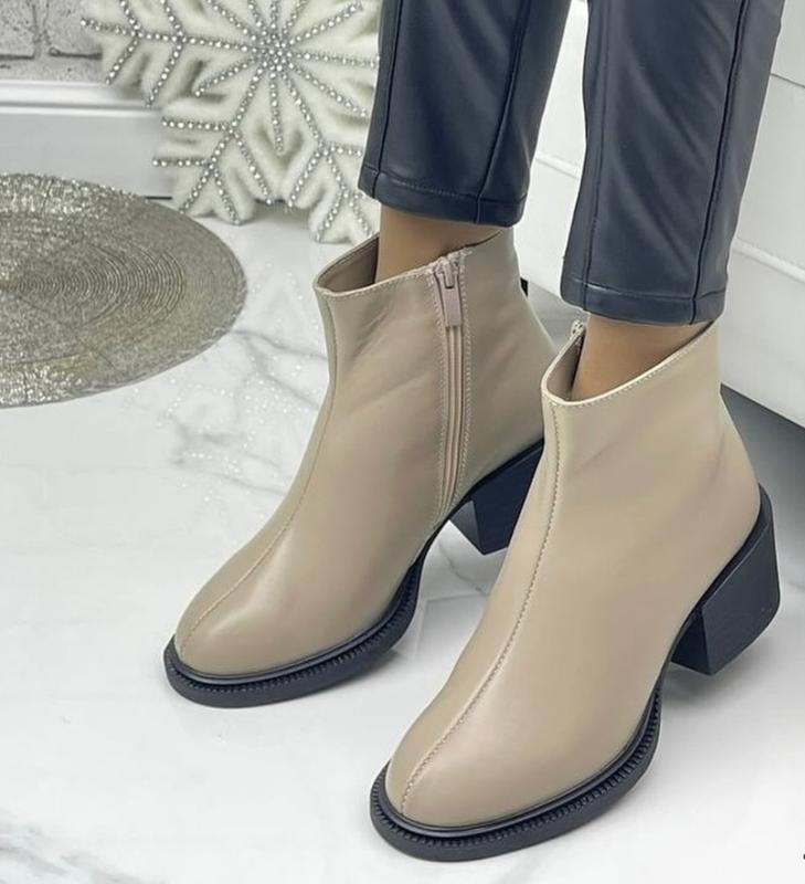 Ботильйони — ціна 1300 грн у каталозі Ботильйони Купити жіночі речі за доступною ціною на Шафі