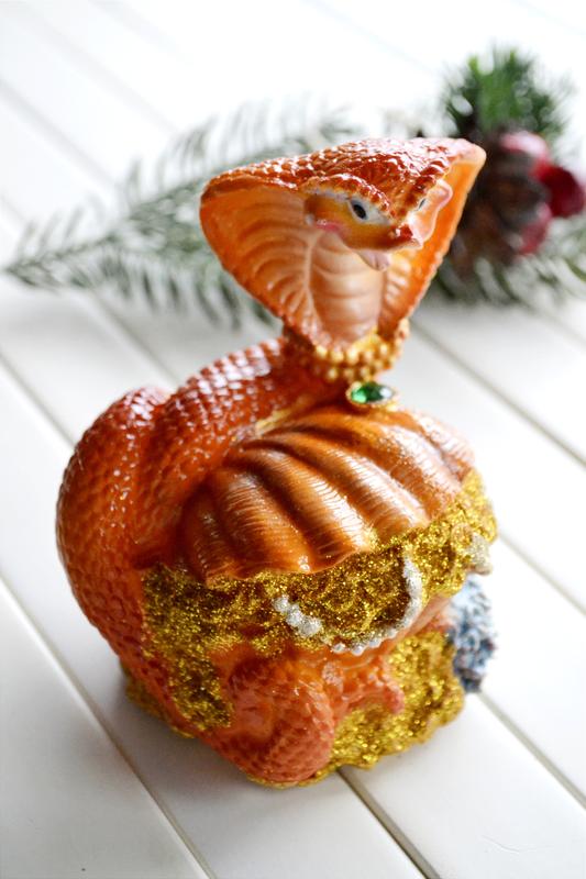 Змія кобра статуетка керамічна фігурка символ 2025 року скарбничка