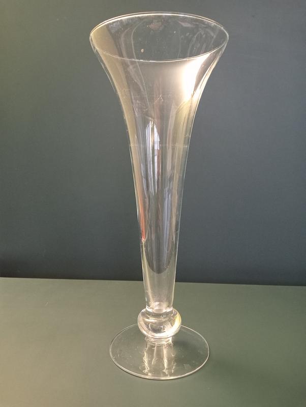 Ваза скляна бокал — ціна 350 грн у каталозі Вази Купити товари для дому та побуту за доступною
