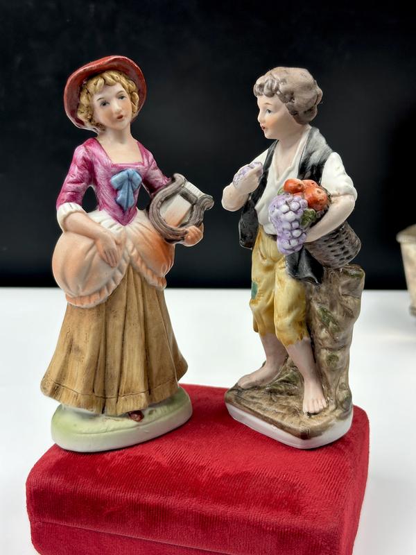 Вінтажні фарфорові статуетки 🩵 — ціна 540 грн у каталозі Статуетки Купити товари для дому та