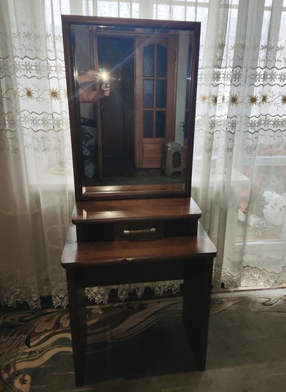 Туалетний столик трюмо — ціна 1600 грн у каталозі Комоди Купити товари