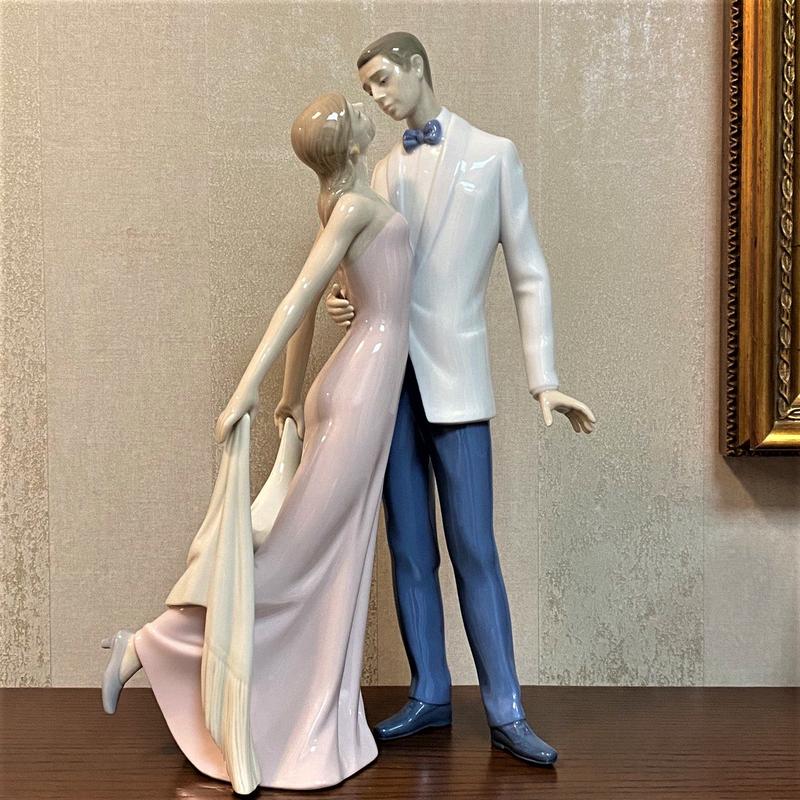 Фарфоровая статуэтка Lladro «с годовщиной… — цена 11500 грн в каталоге Статуэтки Купить товары