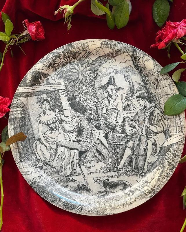 Вінтажний піднос — ціна 650 грн у каталозі Таці Купити товари для дому