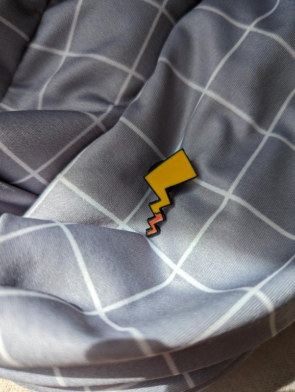 Пін хвіст пікачу — ціна 85 грн у каталозі Брошки Купити аксесуари за доступною ціною на Шафі