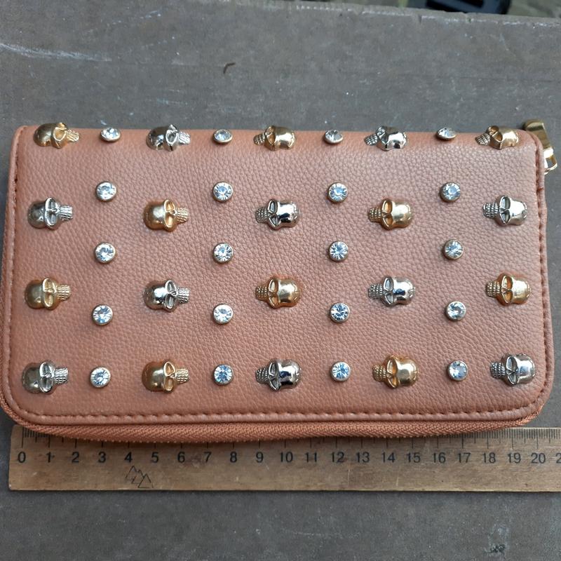 Жіночий гаманець із черепами — ціна 160 грн у каталозі Гаманці Купити аксесуари за доступною