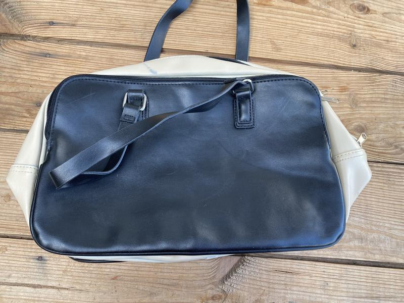 Сумка — цена 35 грн в каталоге Сумки Купить аксессуары по доступной цене на Шафе Украина