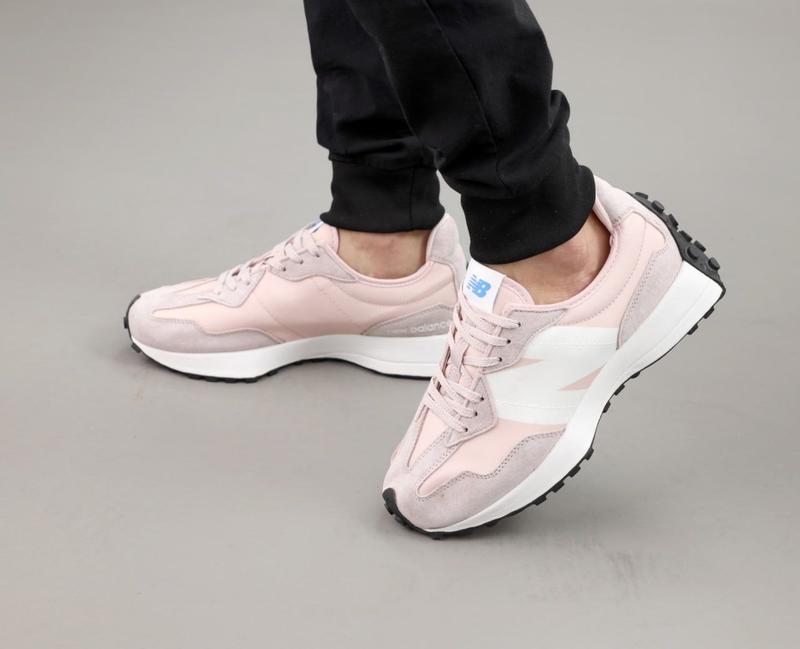 Кроссовки — ціна 1799 грн у каталозі Кросівки Купити жіночі речі за доступною ціною на Шафі