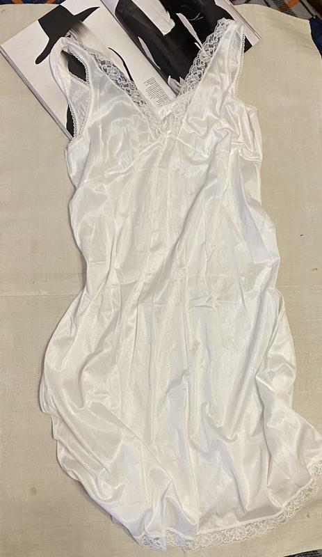 Чудовий білий нейлоновий пеньюар — ціна 185 грн у каталозі Пеньюари Купити жіночі речі за