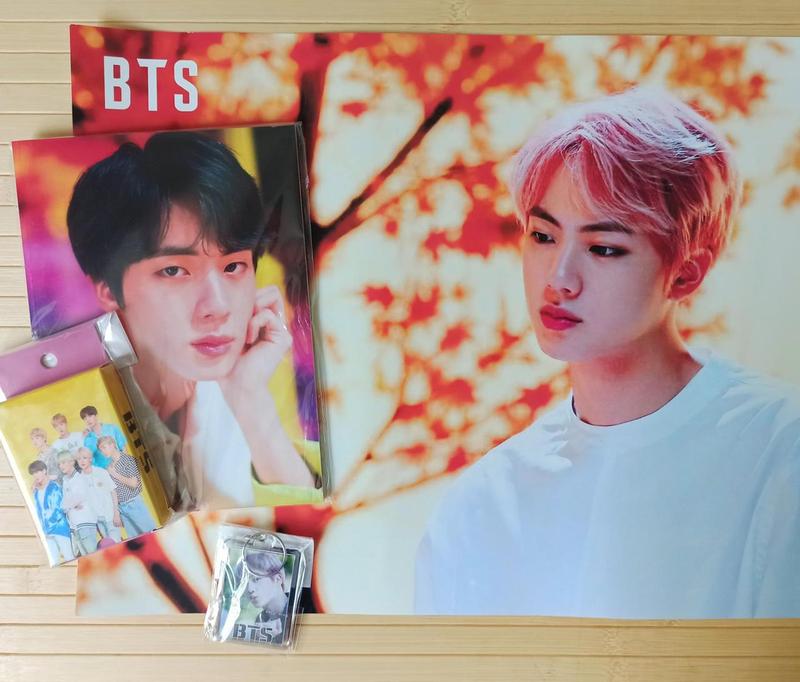 Набір джин Bts постер скетчбук ломо карти брелок — ціна 552 грн у