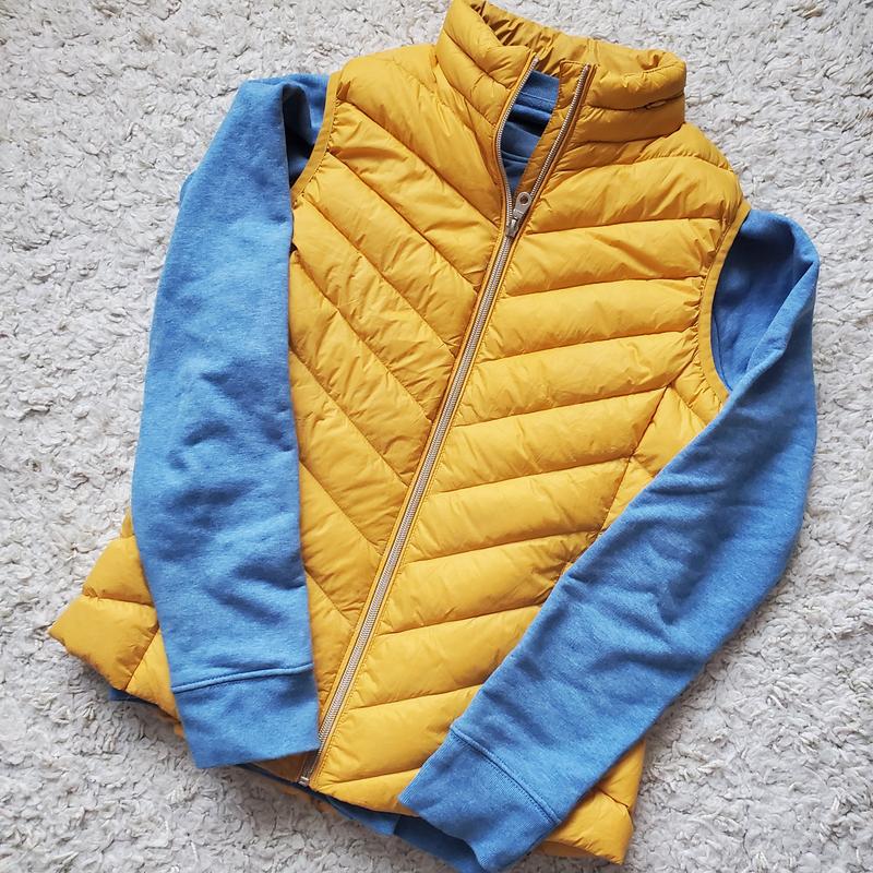 Жилет пуховий — ціна 599 грн у каталозі Жилетки Купити жіночі речі за доступною ціною на Шафі