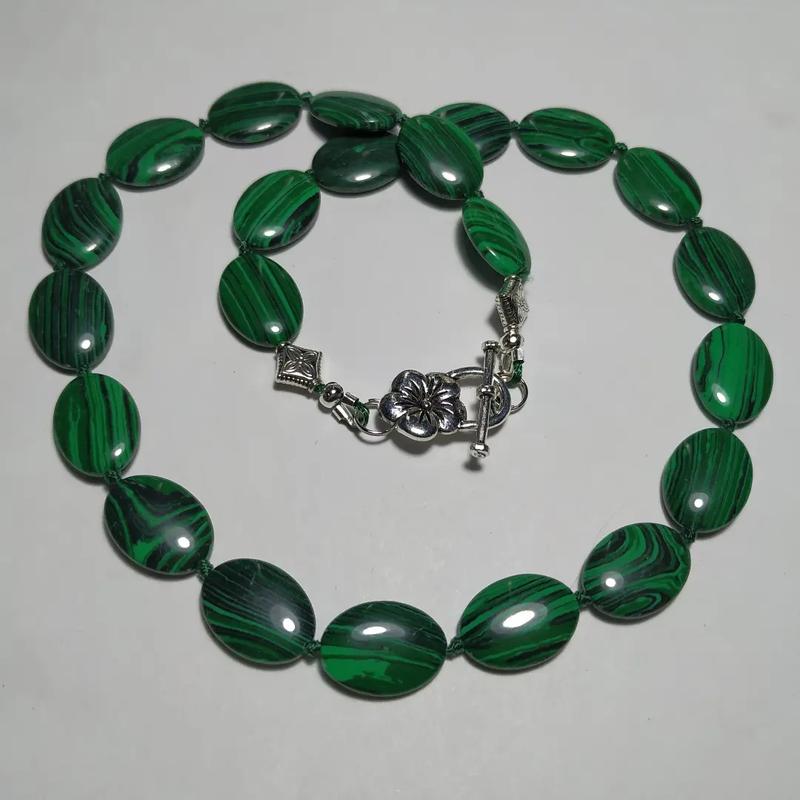 Намисто з малахіту — ціна 150 грн у каталозі Кольє і намиста Купити аксесуари за доступною ціною