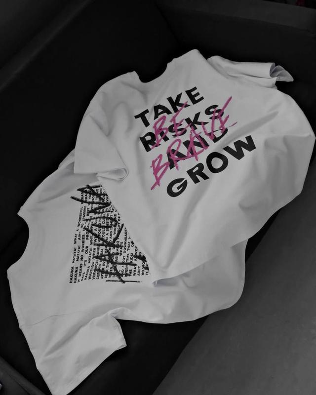 Футболки ️ — ціна 480 грн у каталозі Футболки Купити жіночі речі за доступною ціною на Шафі