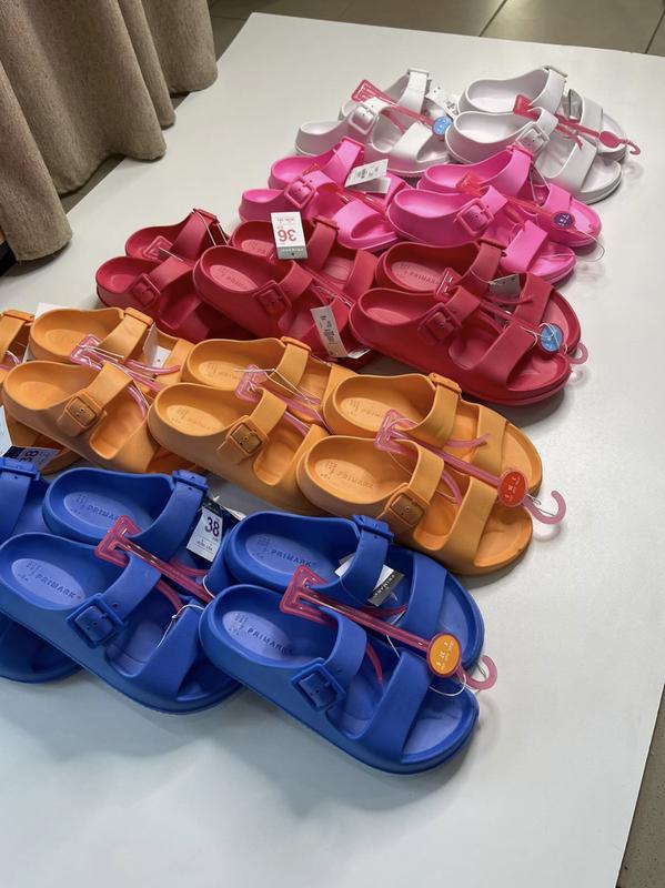 Нові стильні шльопи Primark — ціна 540 грн у каталозі Шльопанці Купити жіночі речі за доступною