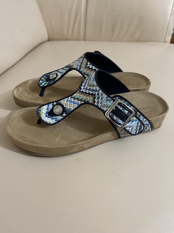 Шлепанцы — цена 399 грн в каталоге Шлепанцы Купить женские вещи по доступной цене на Шафе