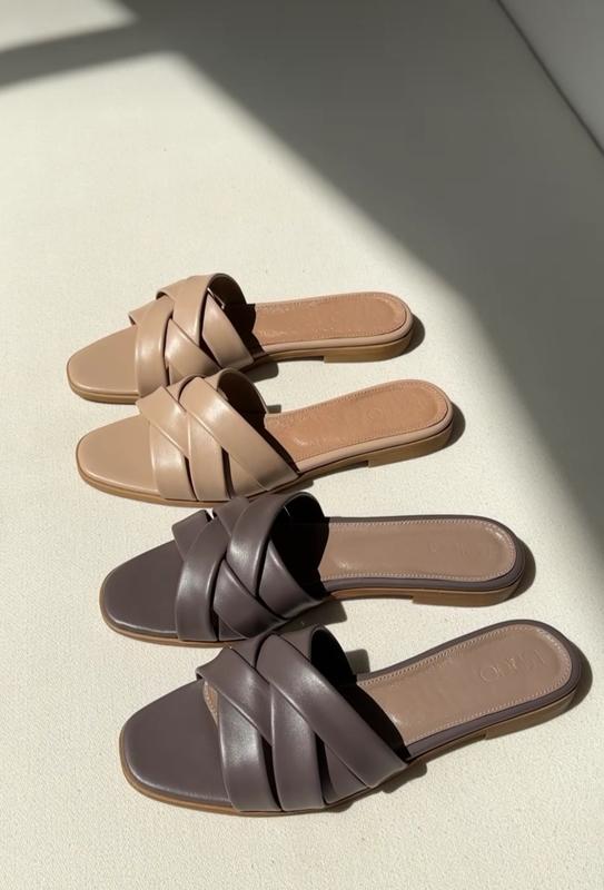 Шлепанцы цвет на выбор — цена 2750 грн в каталоге Шлепанцы Купить женские вещи по доступной цене