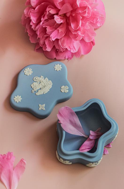 Фарфорова шкатулка Wedgwood — ціна 600 грн у каталозі Скриньки Купити товари для дому та побуту