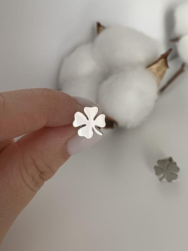 Сережки цвяшки клевер — цена 80 грн в каталоге Серьги Купить аксессуары по доступной цене на