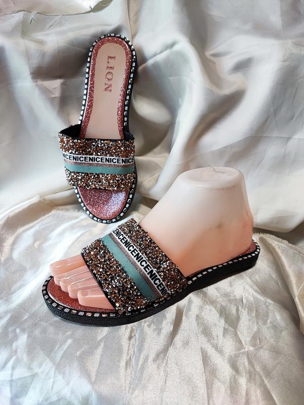 Жіночі шльопки сланці з стразами — ціна 330 грн у каталозі Шльопанці Купити жіночі речі за