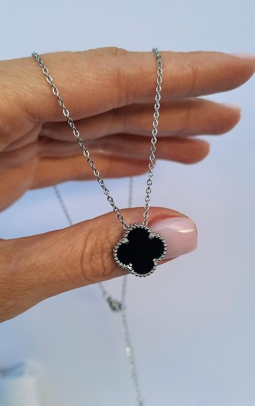 Стильна трендова підвіска клевер — ціна 240 грн у каталозі Підвіски Купити аксесуари за