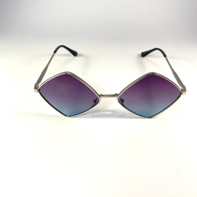 Окуляри сонцезахисні квадратні — ціна 558 грн у каталозі Сонцезахисні окуляри Купити аксесуари