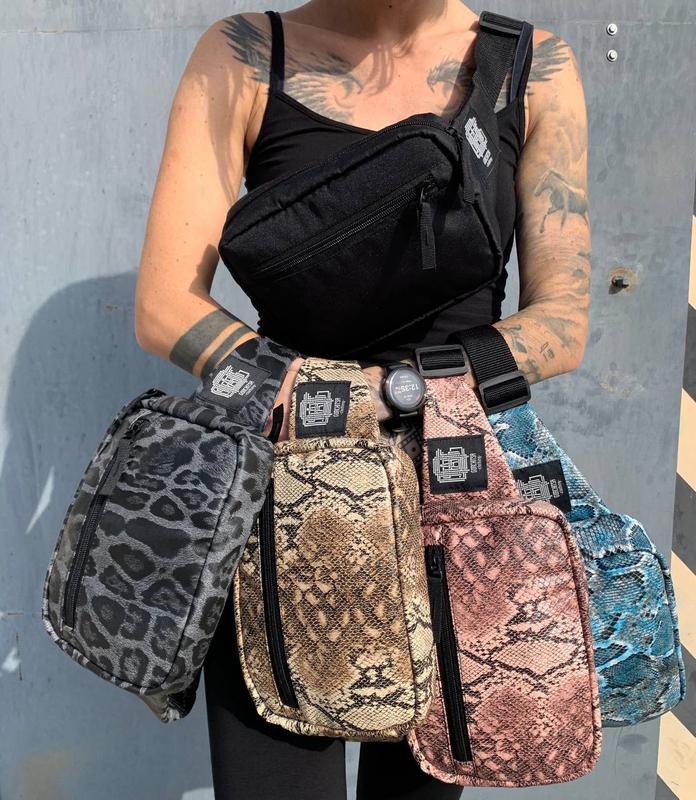 Поясна сумочка — цена 250 грн в каталоге Бананки Купить аксессуары по доступной цене на Шафе