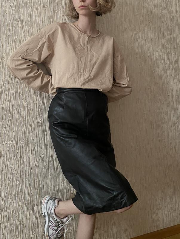 Шкіряна спідниця — ціна 300 грн у каталозі Міді спідниці Купити жіночі речі за доступною ціною