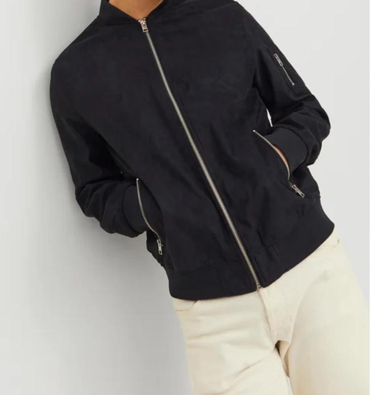 Курточка — ціна 160 грн у каталозі Куртки Купити жіночі речі за доступною ціною на Шафі