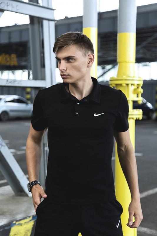 Мужская чёрная футболка поло nike чорна чоловіча поло футболка nike ...