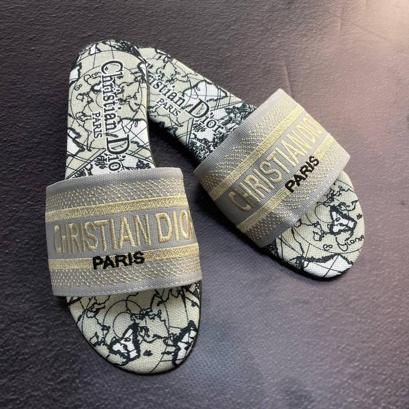 Шлепанцы шлепки — ціна 999 грн у каталозі Шльопанці Купити жіночі речі за доступною ціною на