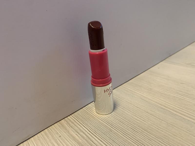 Maxi color hydra shine lipstick — цена 55 грн в каталоге Помада для губ ...