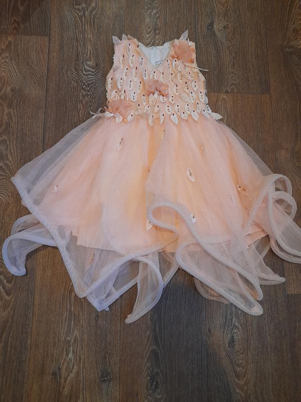 Святкове пишне плаття сукня — ціна 150 грн у каталозі Сукні Купити дитячі речі за доступною