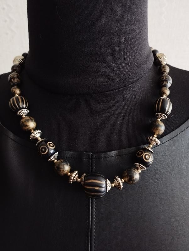 Буси намисто колье ожерелье — ціна 100 грн у каталозі Кольє і намиста Купити аксесуари за