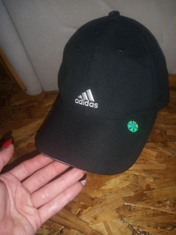 Кепка Adidas — ціна 299 грн у каталозі Бейсболки і кепки Купити аксесуари за доступною ціною на