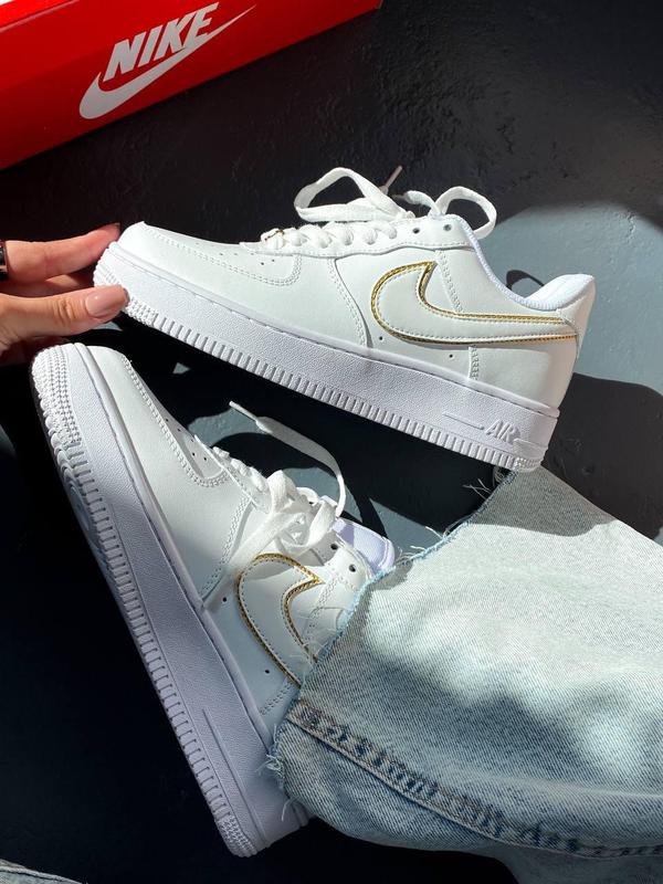 Кросівки жіночі nike air force 1 white/gold 37 — ціна 2500 грн у ...