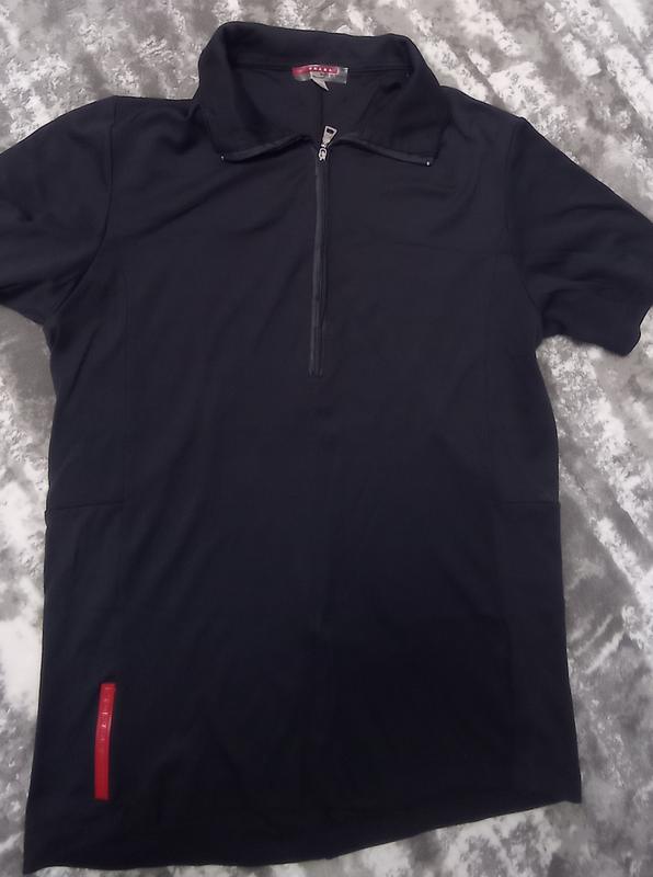 Prada — ціна 1500 грн у каталозі Футболки Купити чоловічі речі за доступною ціною на Шафі