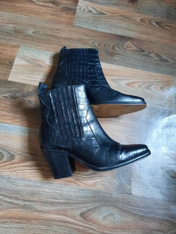 Кожаные ботинки квадратный носок — ціна 349 грн у каталозі Ботильйони Купити жіночі речі за