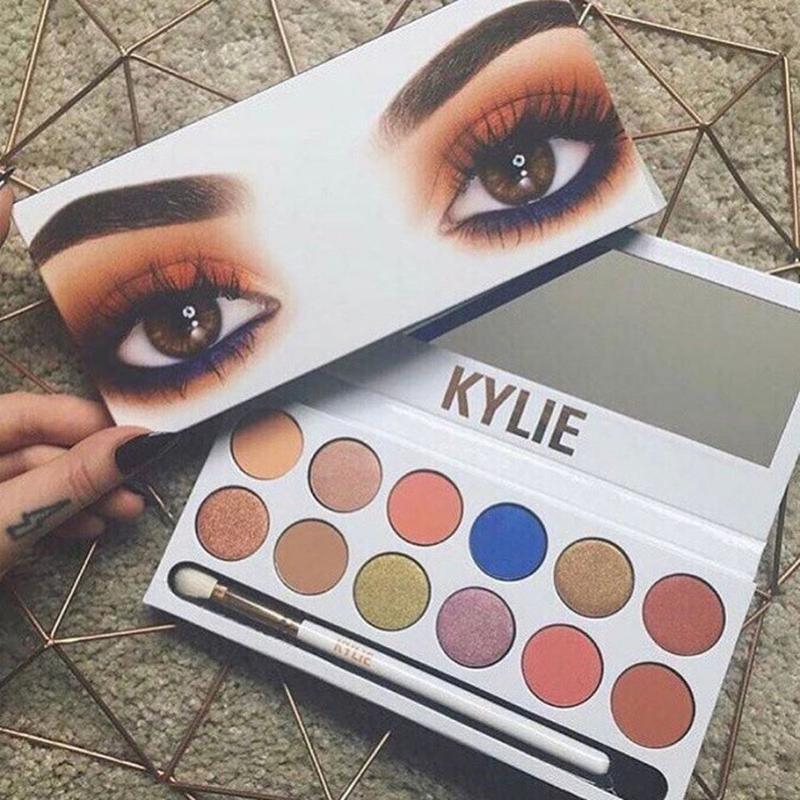 Палетка теней для век тени kylie 12 цветов + кисточка — цена 240 грн в ...