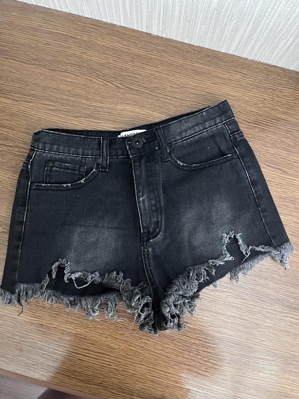 Джинсові шорти — ціна 200 грн у каталозі Міні спідниці Купити жіночі речі за доступною ціною на