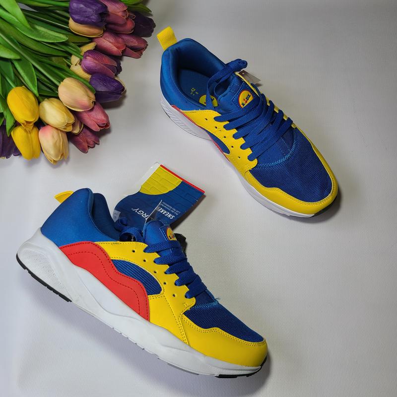 Яскраві фірмові кросівки текстиль — ціна 700 грн у каталозі Кросівки Купити жіночі речі за