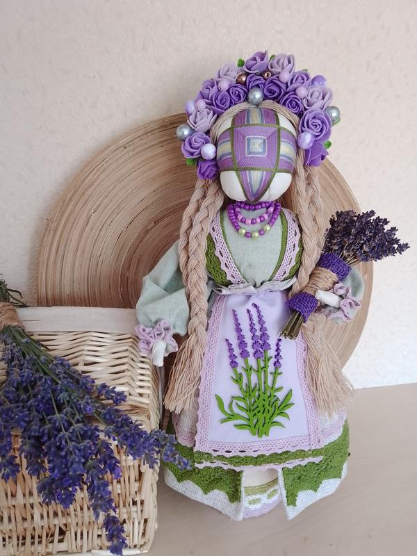 Лялька мотанка лавандова — цена 1500 грн в каталоге Интерьерные куклы Купить товары для дома и