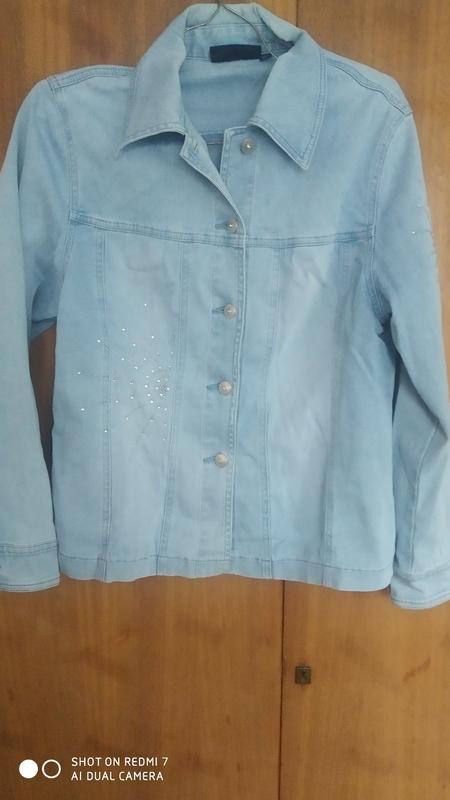 Джинсова курточка — ціна 190 грн у каталозі Куртки Купити жіночі речі за доступною ціною на Шафі