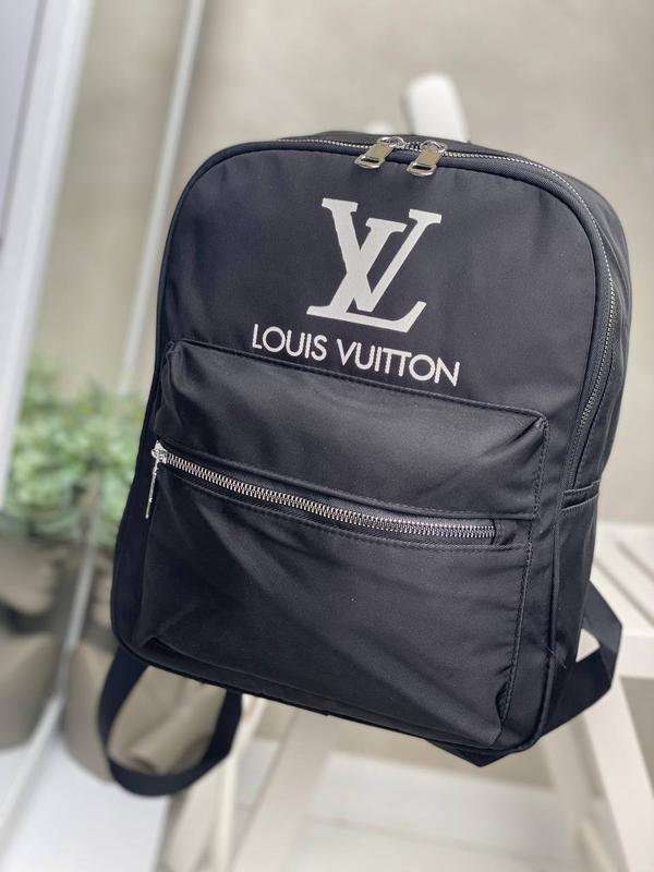 Рюкзак чорний — ціна 599 грн у каталозі Рюкзаки Купити аксесуари за доступною ціною на Шафі